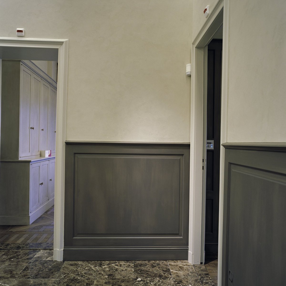 Lambrisering - Birza Projectstoffering‎Birza Projectstoffering‎